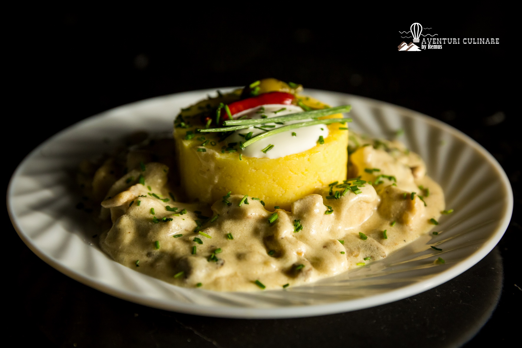 Ciulama de pui cu ciuperci și smântână - Aventuri culinare